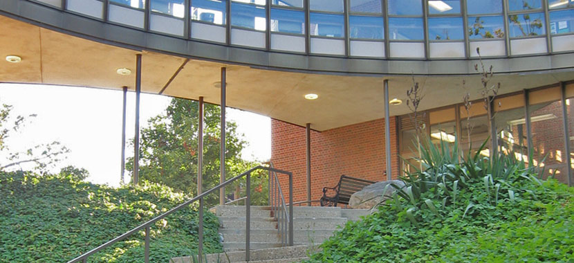 Lake Forest College Information | About Lake Forest College | Find Colleges